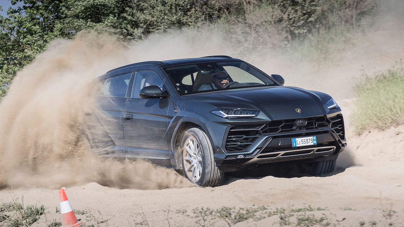 2019 Urus Truck Takes First Drive | 6speedonline
