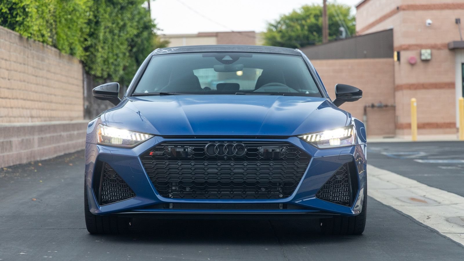 RS 6 Avant vs RS 7: Best Audi Sleeper Supercar??? | Audiworld