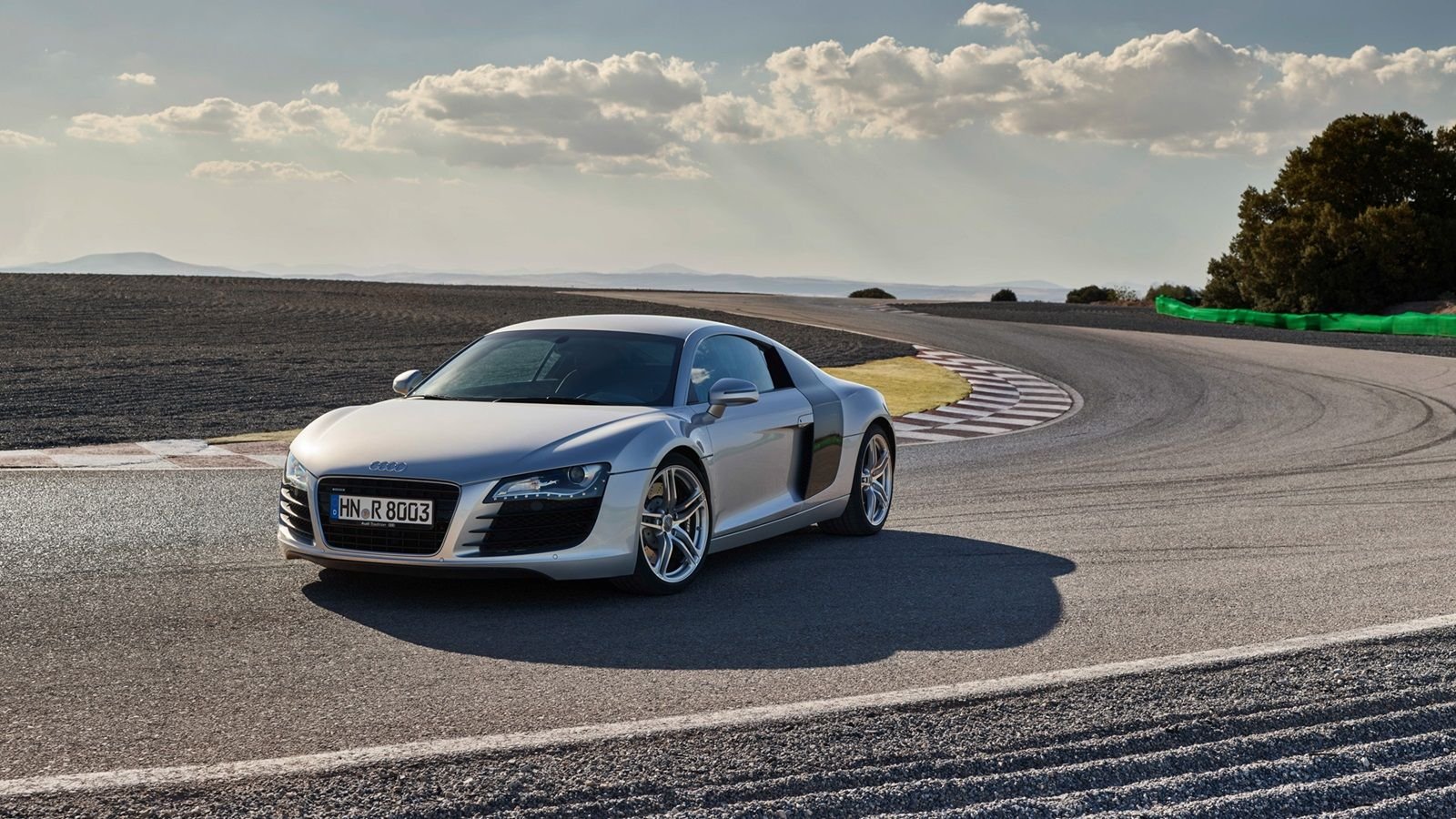 Is the Gen 1 Audi R8 is Actually BETTER than Gen 2??? (5 Reasons Why ...