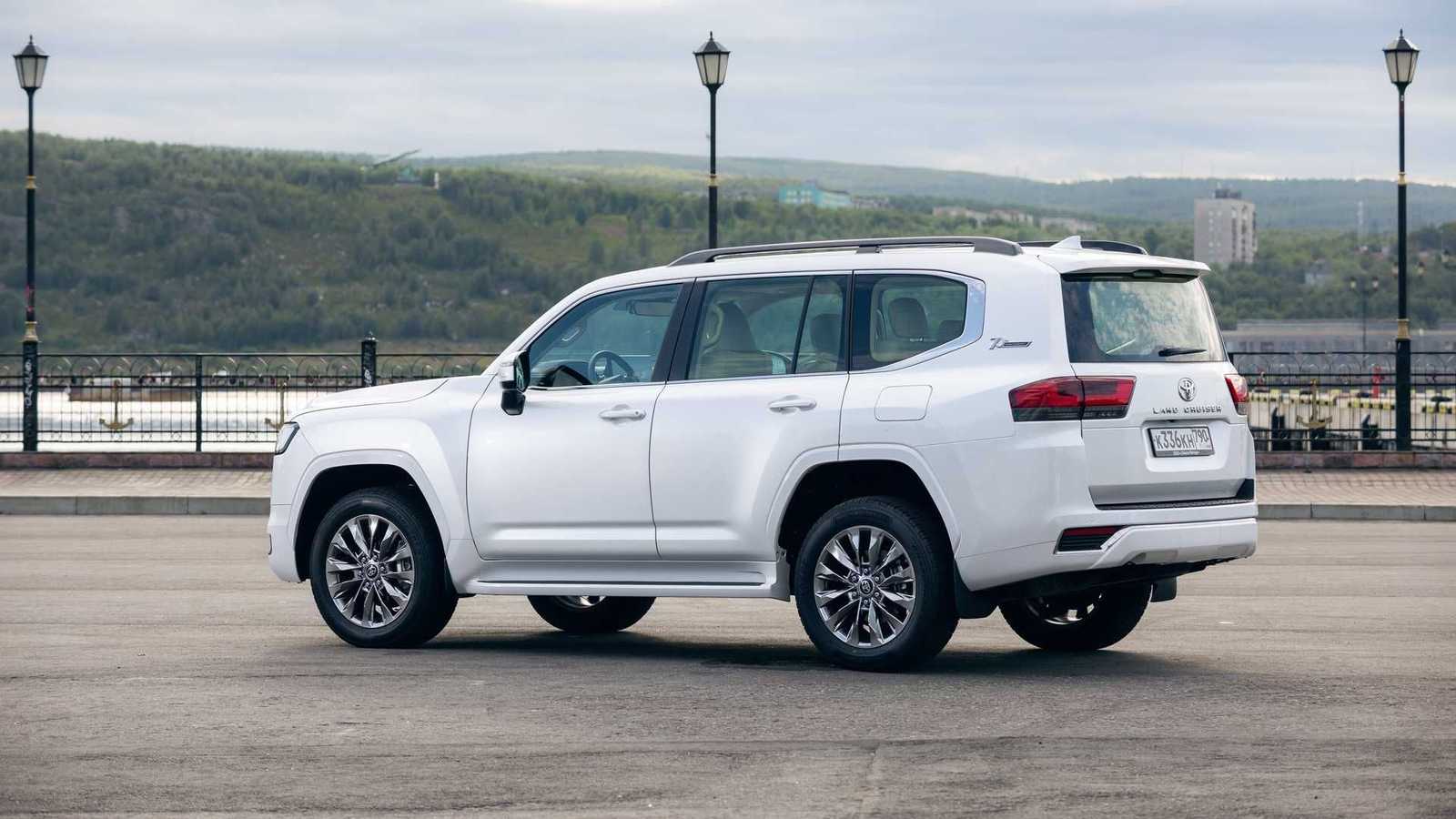 Here's How the Lexus LX600 and Land Cruiser Stack Up | Clublexus