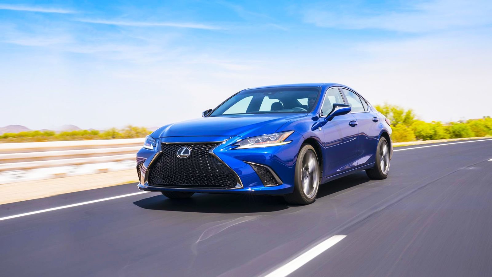 Daily Slideshow: 2019 ES Gets Prettier Exterior and Tech Upgrades ...