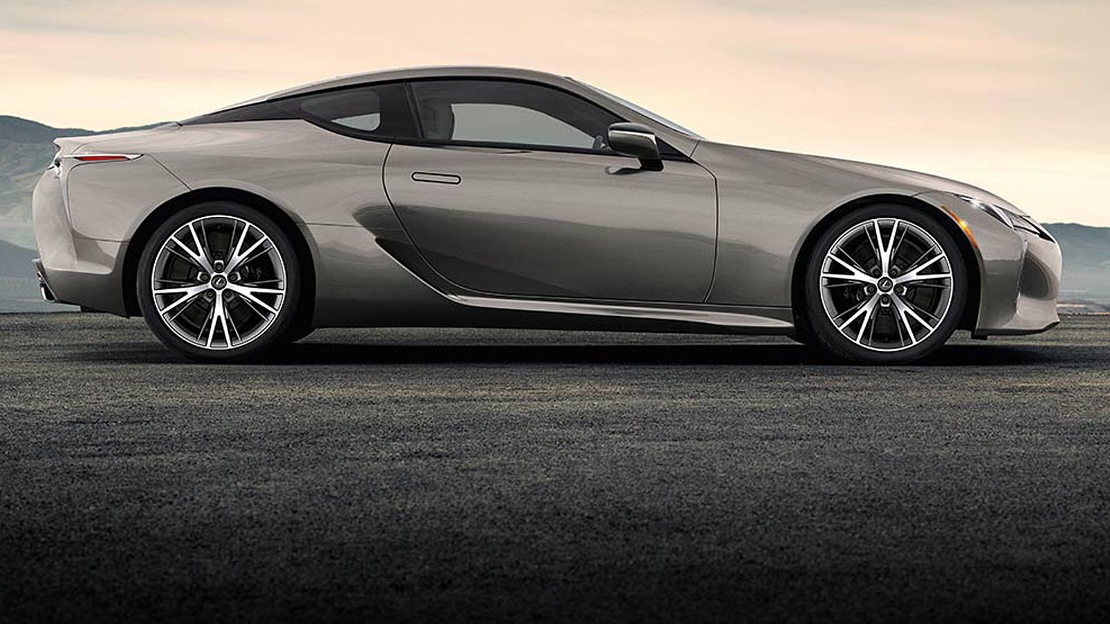 Daily Slideshow: Coolest Features of the Lexus LC500 | Clublexus