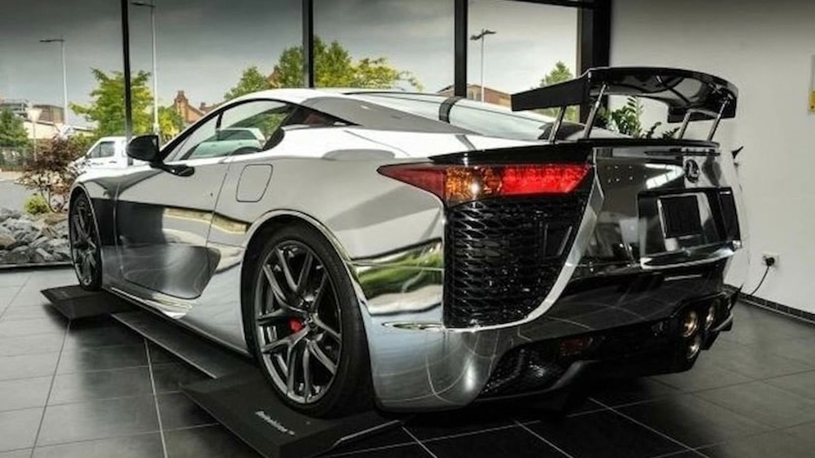Million-Dollar Chrome Lexus LFA Has Yet to Find a New Home | Clublexus