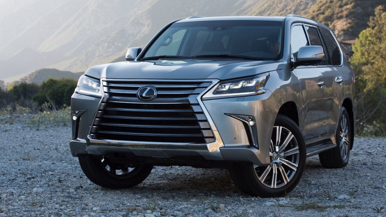 2018 Lexus LX570 SUV On and Off Road | Clublexus