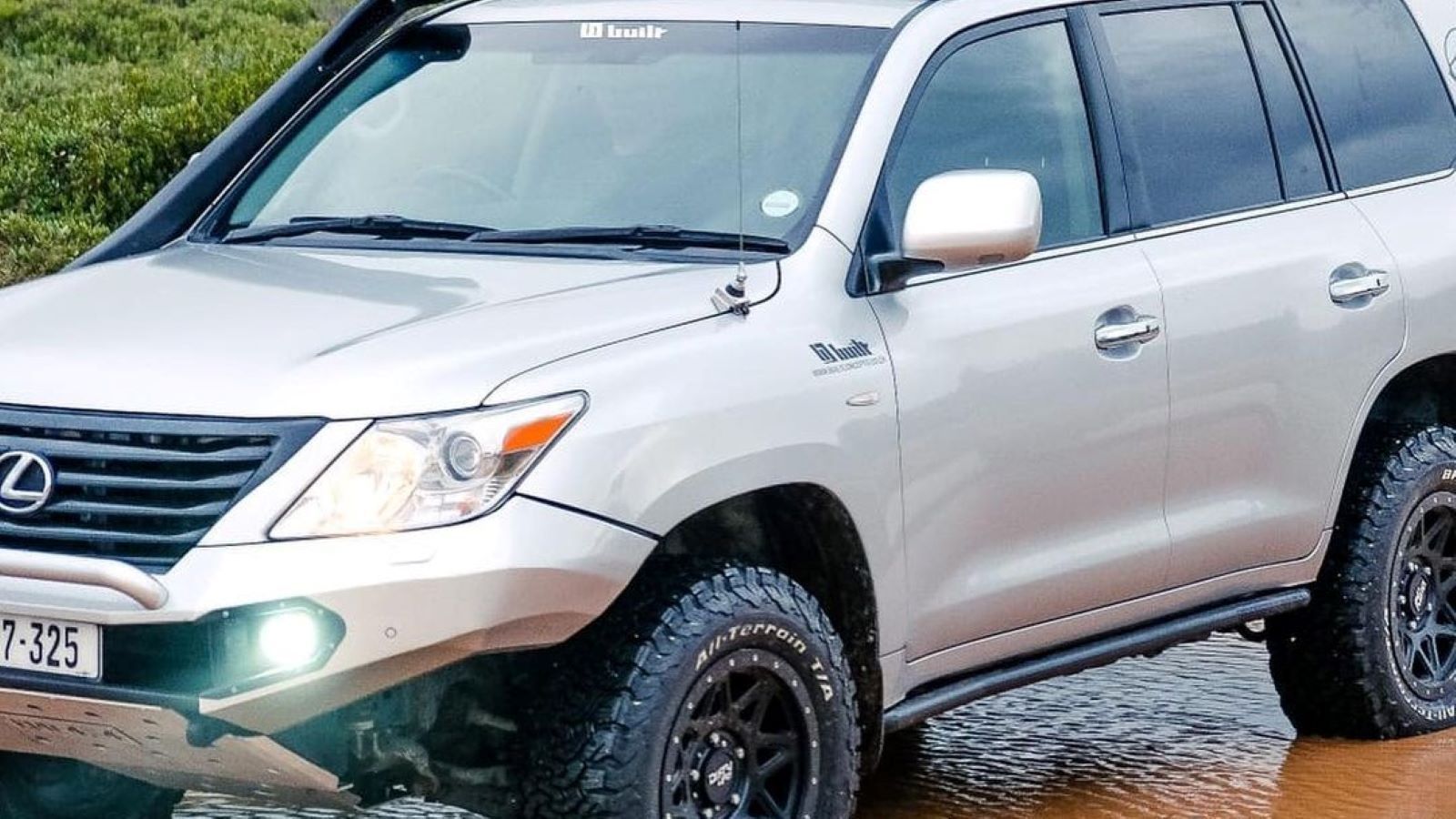 Heavily Modified Lexus LX570 Tackles any Trail | Clublexus