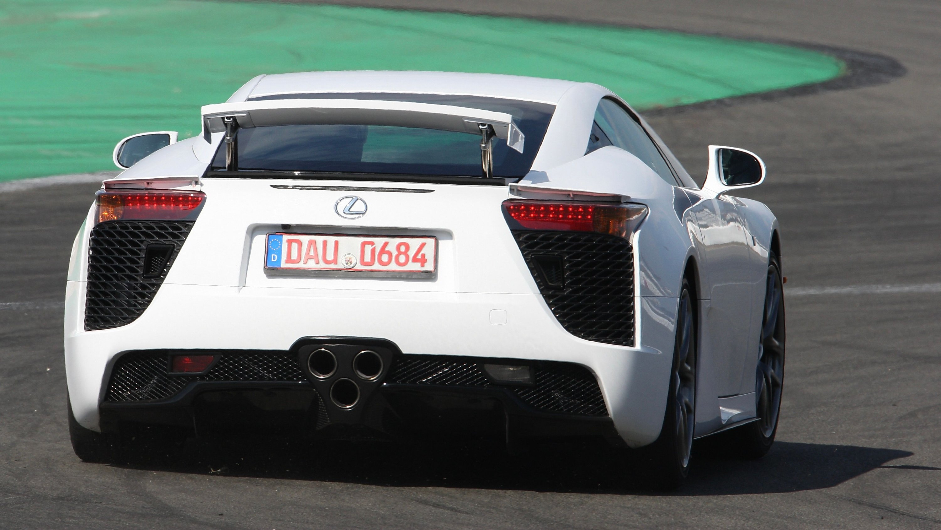 6 Factors That Make The Lexus LFA So Darn Good | Clublexus