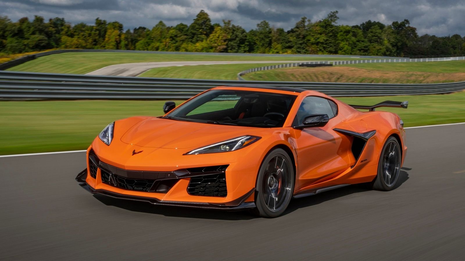 9 Things Corvettes Do Better Than Other Sports Cars! (& One Reason to ...