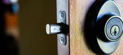 Troubleshooting Your Deadbolt Lock | DoItYourself.com