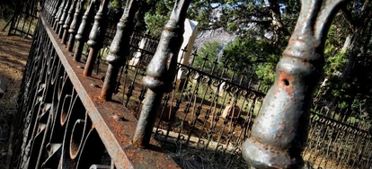 How to Restore a Rusty Wrought Iron Fence | DoItYourself.com