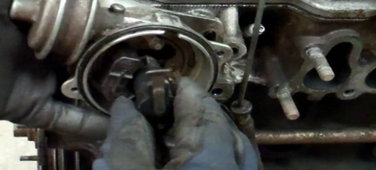 How to Reset Camshaft Timing in a Vehicle | DoItYourself.com