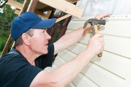 Repairing Vinyl Siding | DoItYourself.com