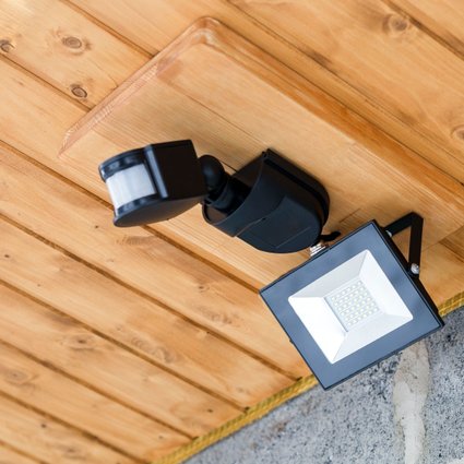 Troubleshooting Motion Sensor Lights | DoItYourself.com