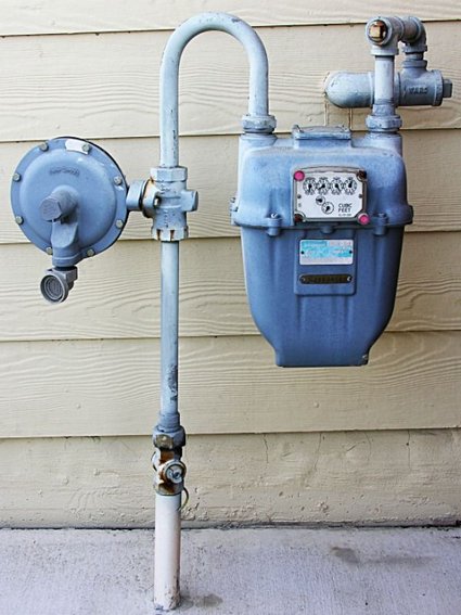 How to Shut off a Gas Line | DoItYourself.com