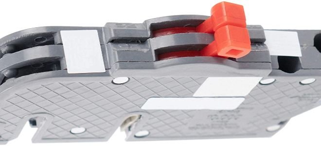 What Breaker Types Can You Use With a Sylvania Panel? | DoItYourself.com