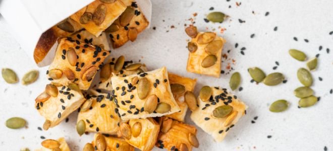 How to Make Your Own Crackers | DoItYourself.com