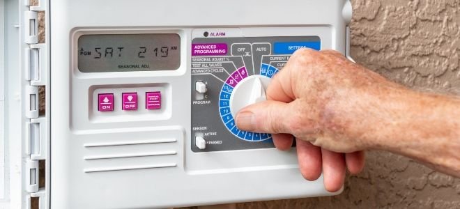 How to Adjust the Water Pressure and Flow Rate in Sprinklers ...