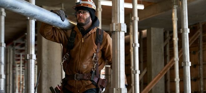 Why Carhartt Has Been a Favorite Among Workers Since 1889 ...