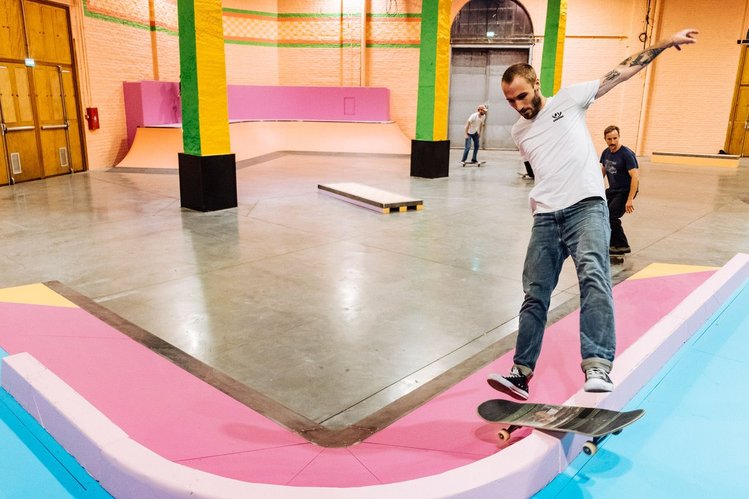 Colorama Skatepark: A Vivid Urban Cultural Center by Yinka Ilori ...