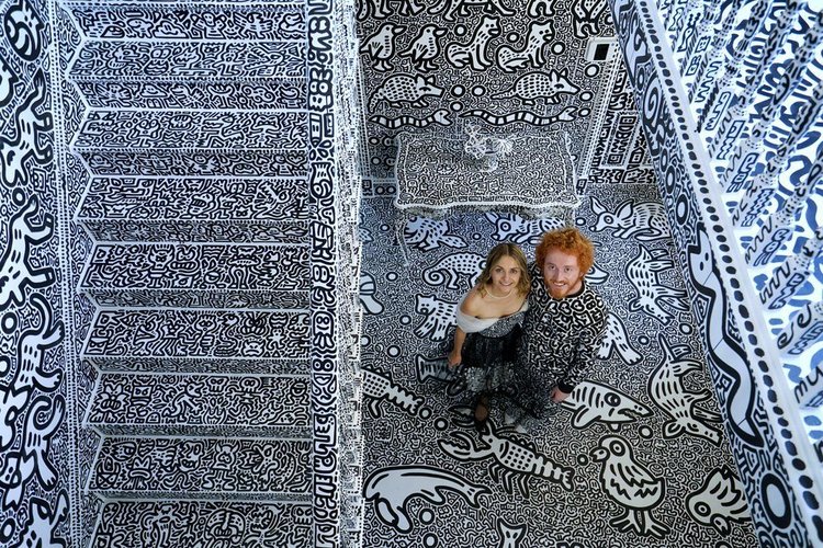 Sam Cox Covered His Entire 13-Room Mansion in Black and White Doodles ...