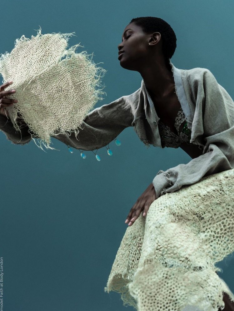 Zena Holloway Weaves Living Plant Roots into High Fashion Outfits ...