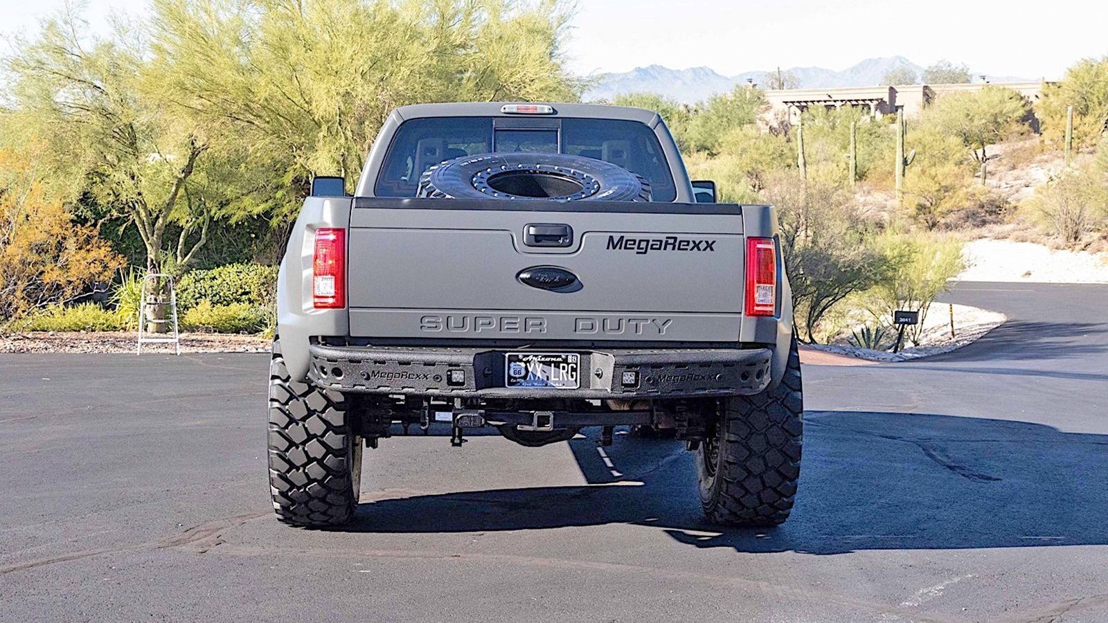 Ford F-250 MegaRaptor Rolls on Seriously Huge Rubber | Ford-trucks