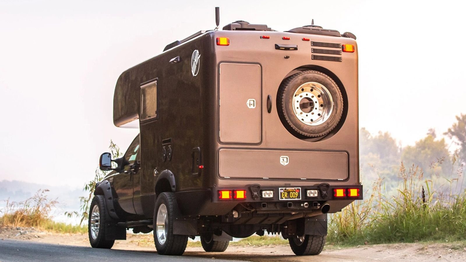 Converted F-450 Perfect for Zombie Apocalypse Getaways | Ford-trucks