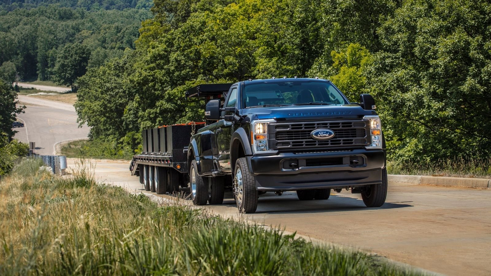 The Pros & Cons of Daily Driving a Ford F-450 Super Duty! | Ford-trucks