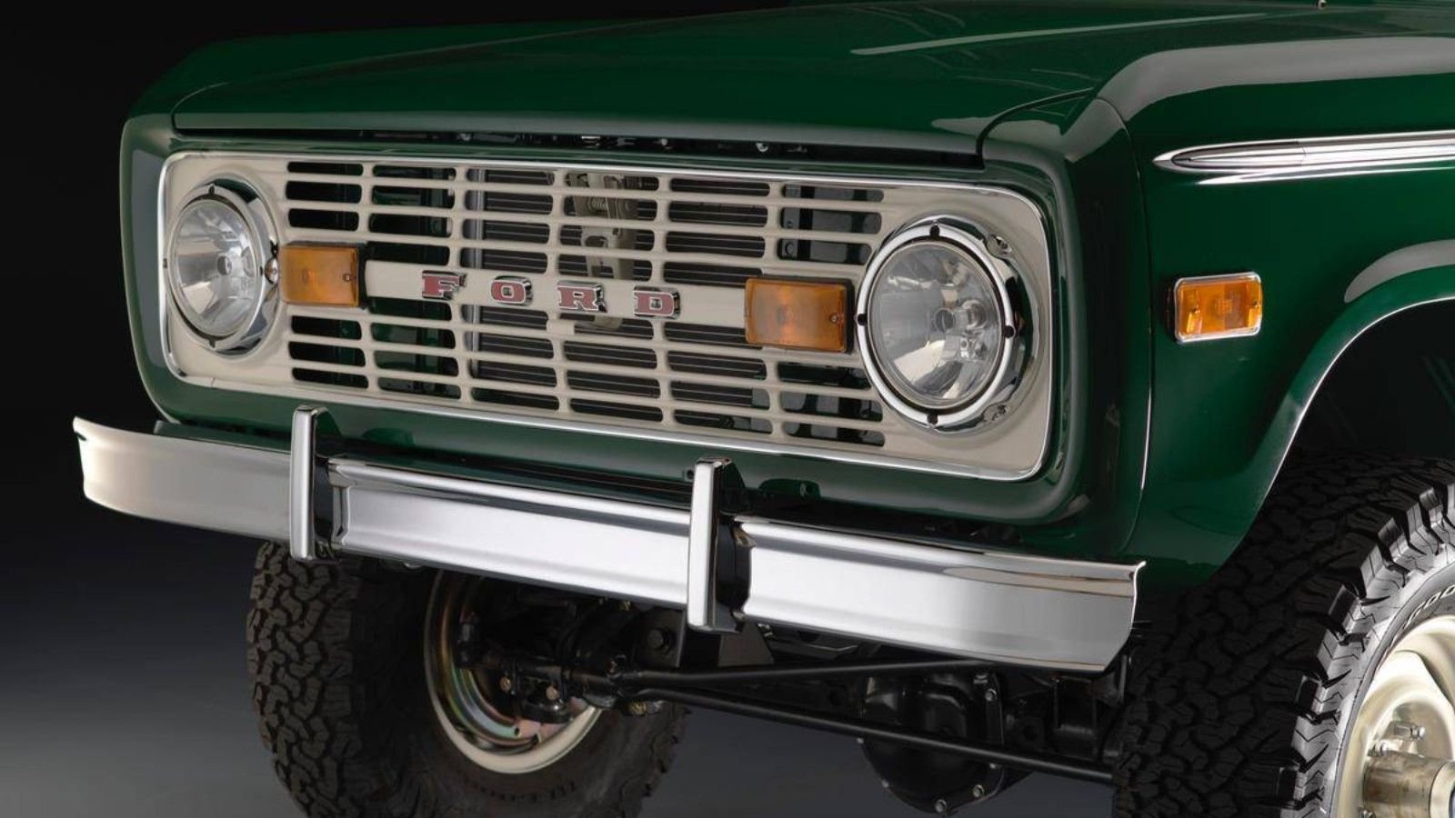 Beautiful Green 1973 Bronco Done up to Perfection | Ford-trucks