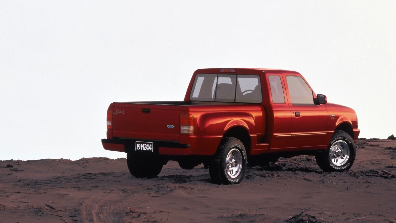 Would You Rather Have a Last-Gen Ranger or a New Maverick? | Ford-trucks