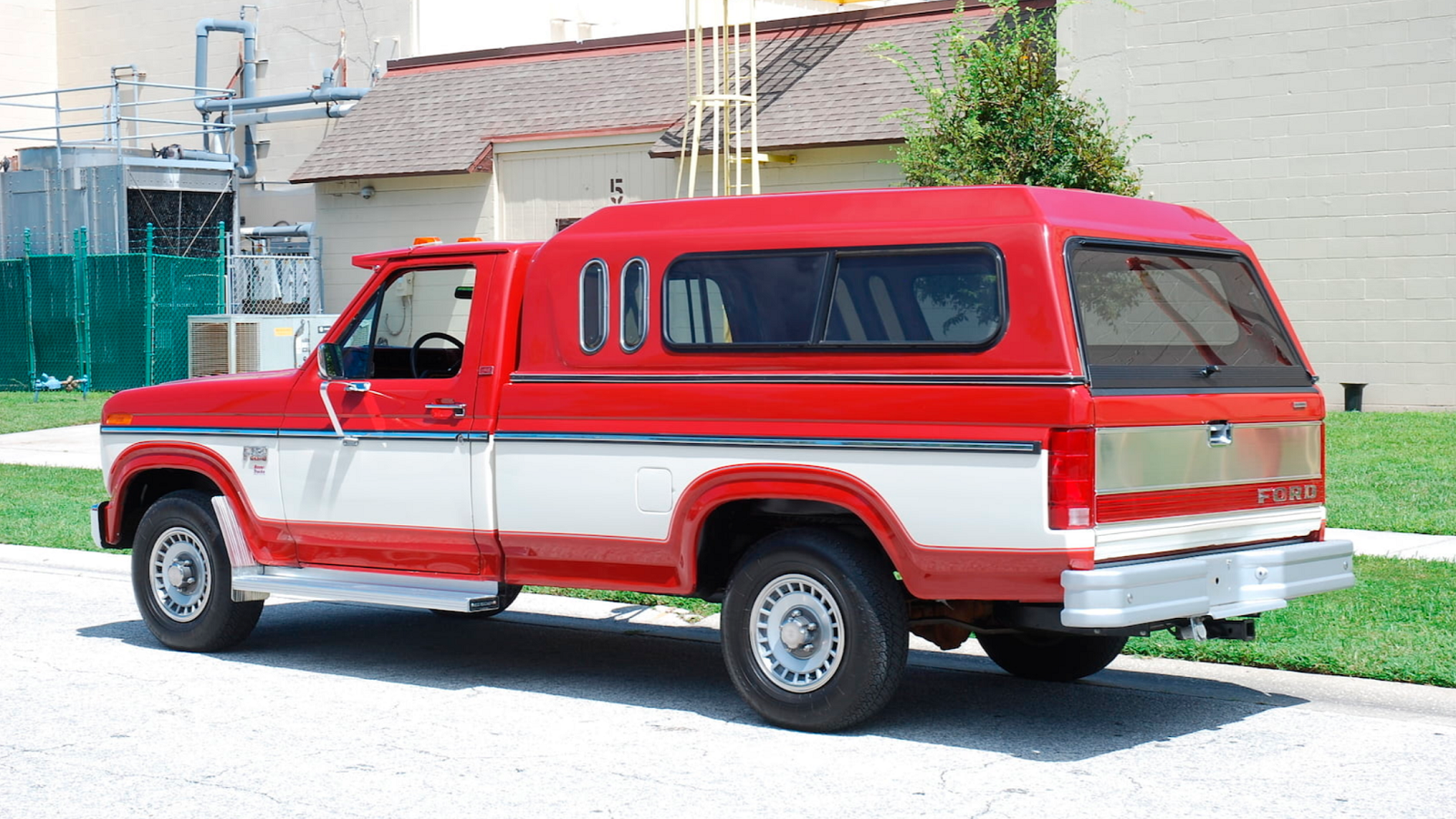 5 Rad '80s Ford Truck Time Capsules | Ford-trucks
