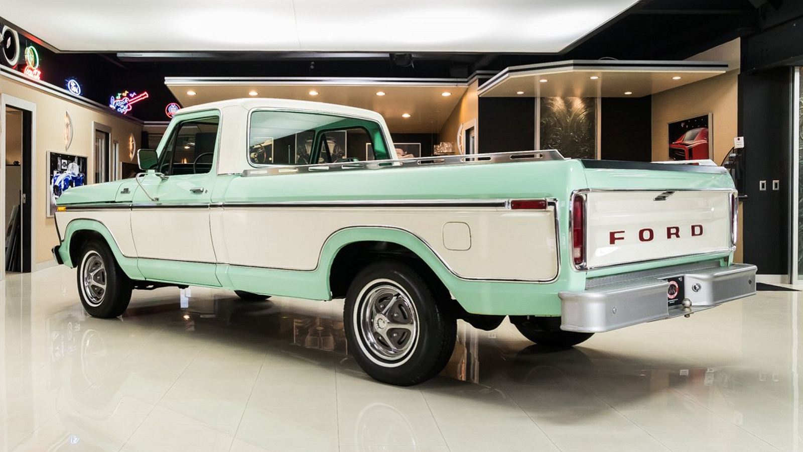 Minty Green Ford F-100 Gives Us Goosebumps | Ford-trucks