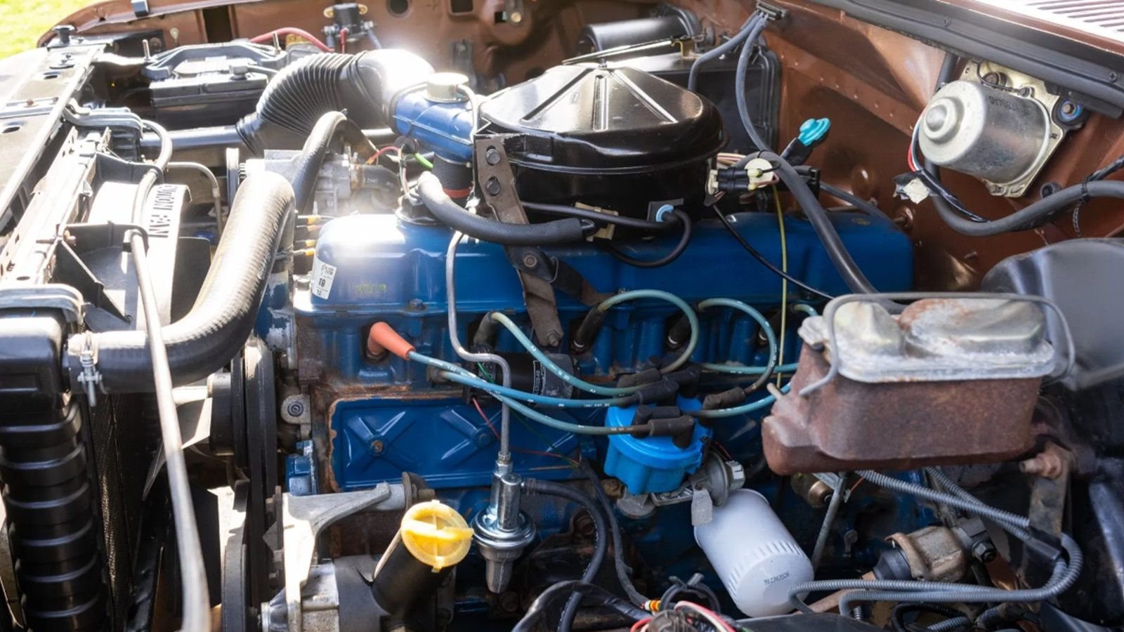 10 Reasons the 300 I6 is Ford's Best Motor of All Time! | Ford-trucks