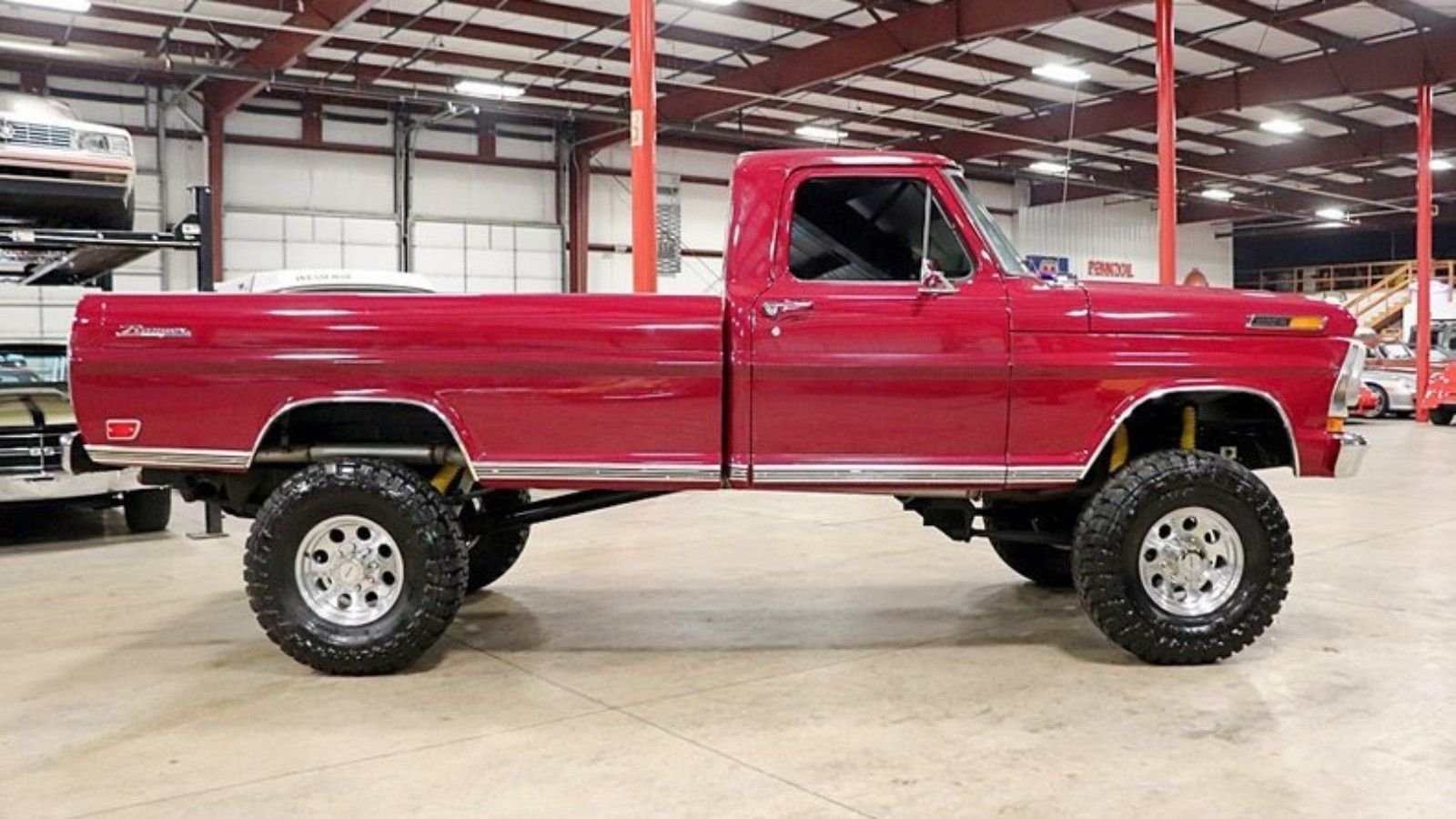 Restored Ford F-250 Packs a Mighty Punch Under the Hood | Ford-trucks