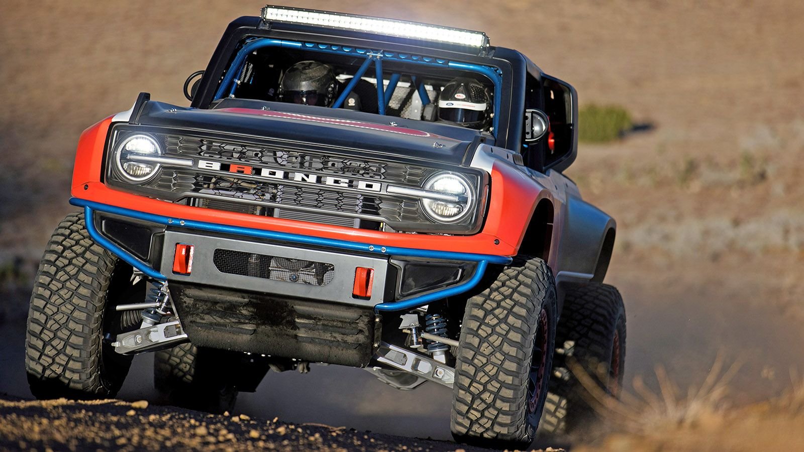 Limited Edition V8 Desert Racer Bronco Unveiled at SEMA 2021 | Ford-trucks