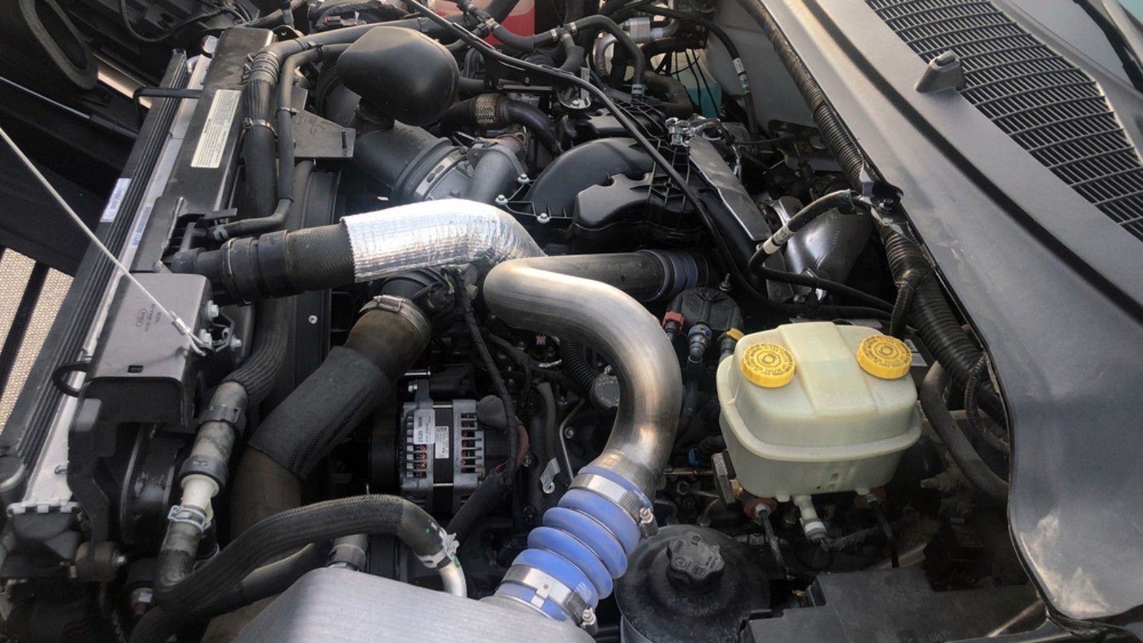 NFL Player's Ford F-650 Looks Fit for Apocalypse | Ford-trucks