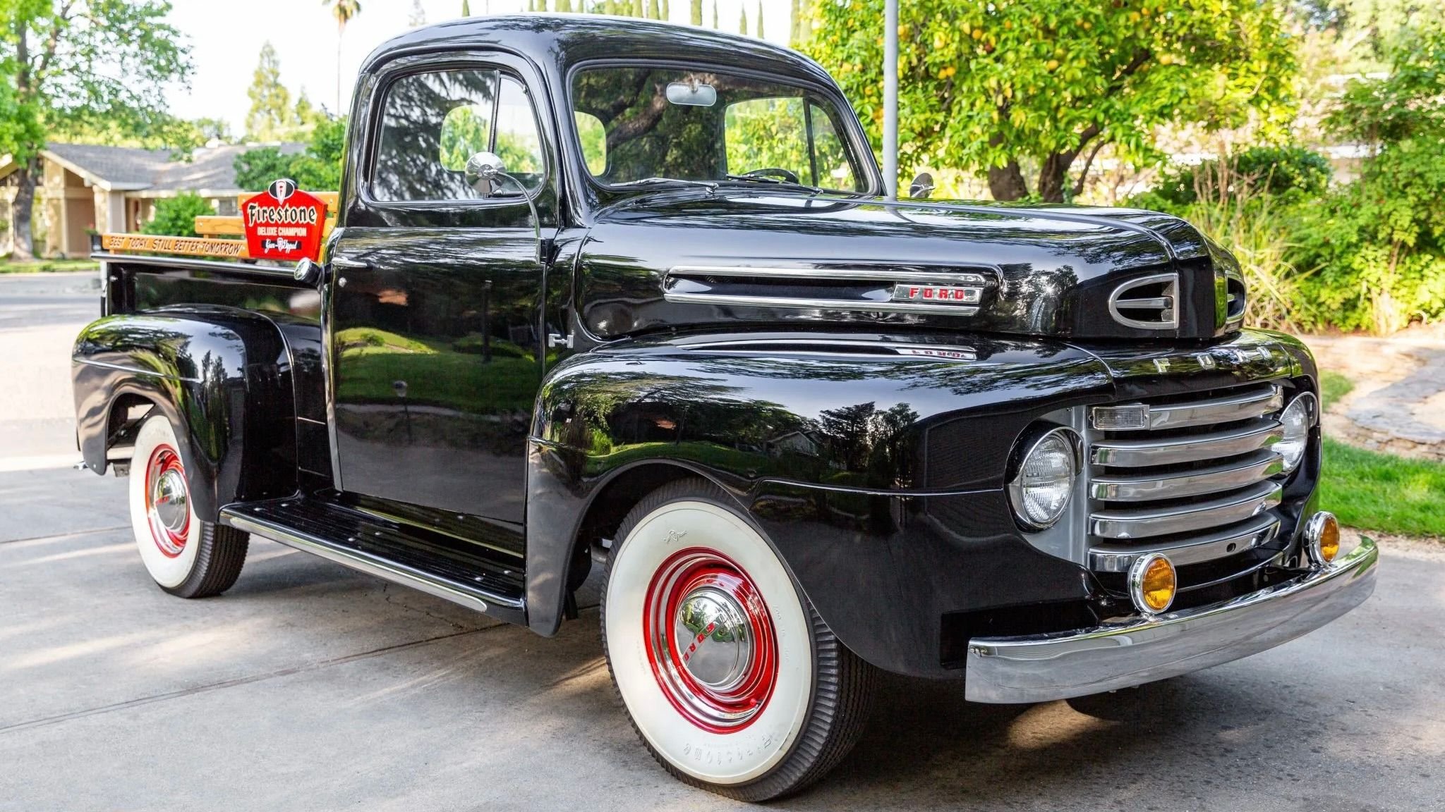Gorgeous 1949 Ford F1 Looks Better Than New | Ford-trucks