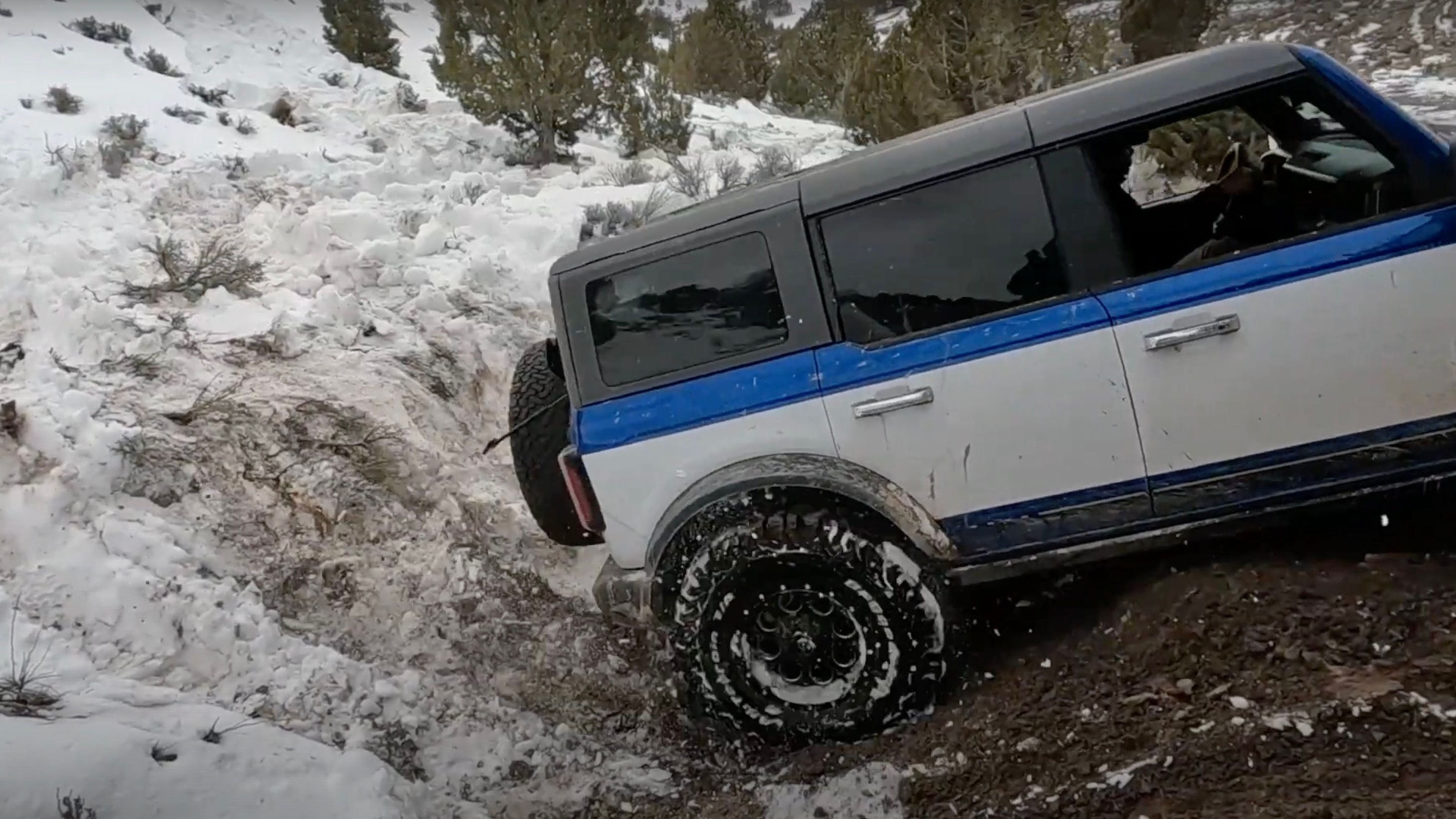 Bronco Driver Decides To Send It With Disastrous Results | Ford-trucks