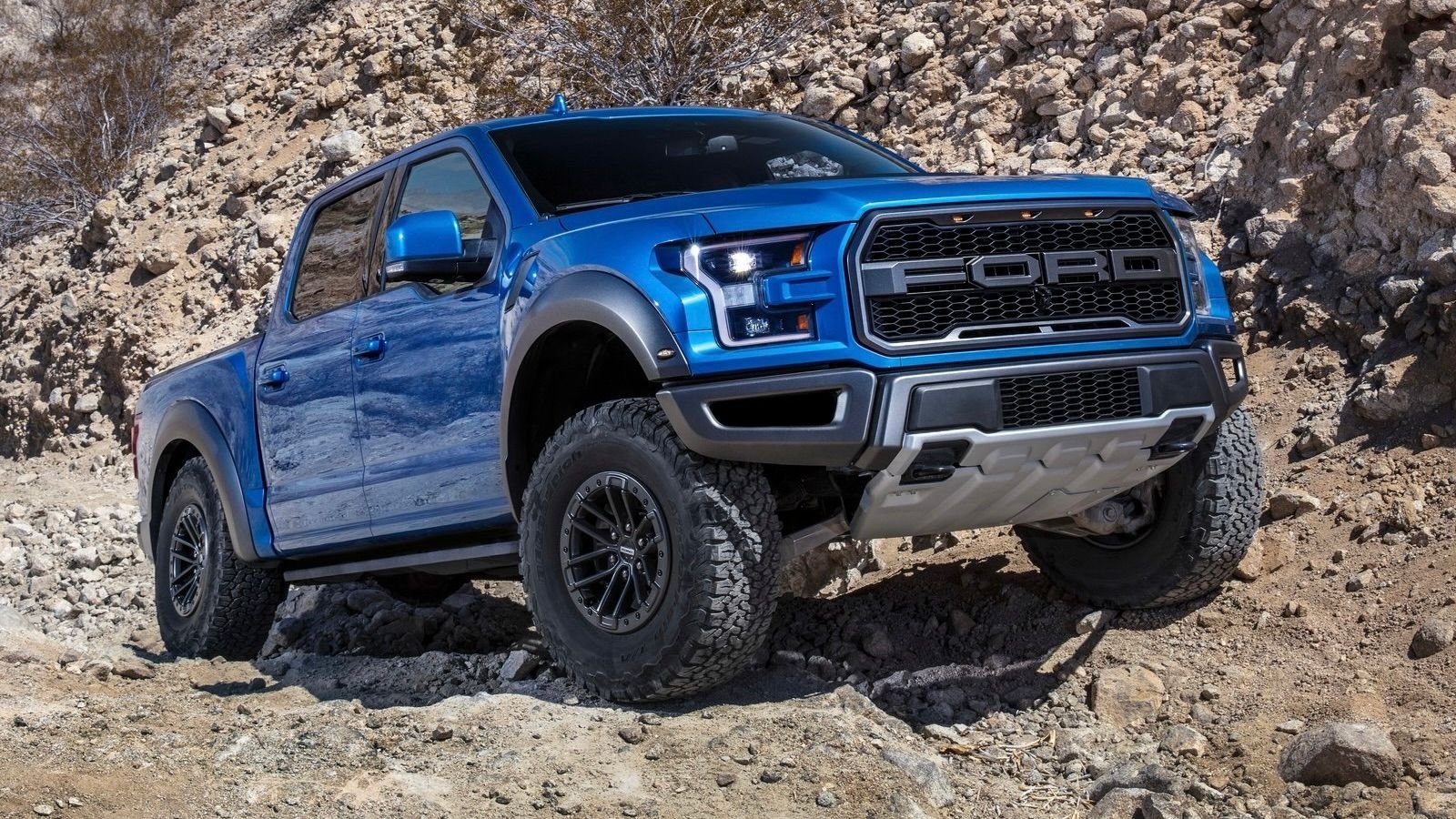 Here's How All Three F-150 Raptor Generations Stack Up | Ford-trucks