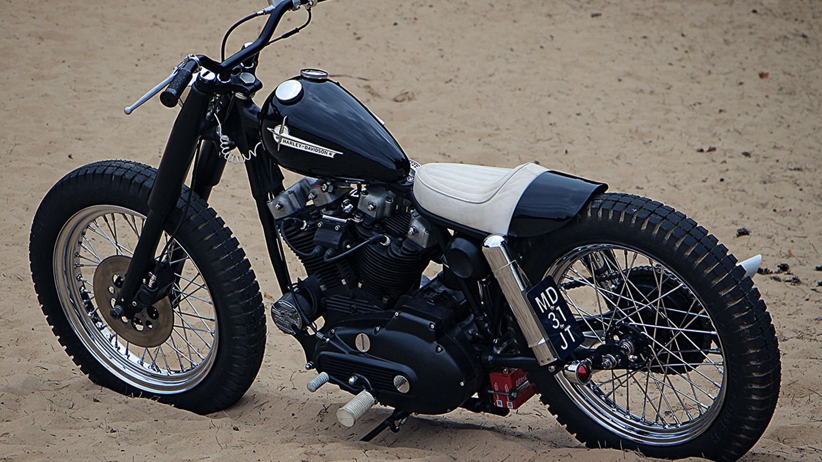 Ironhead Build is all Black & White | Hdforums