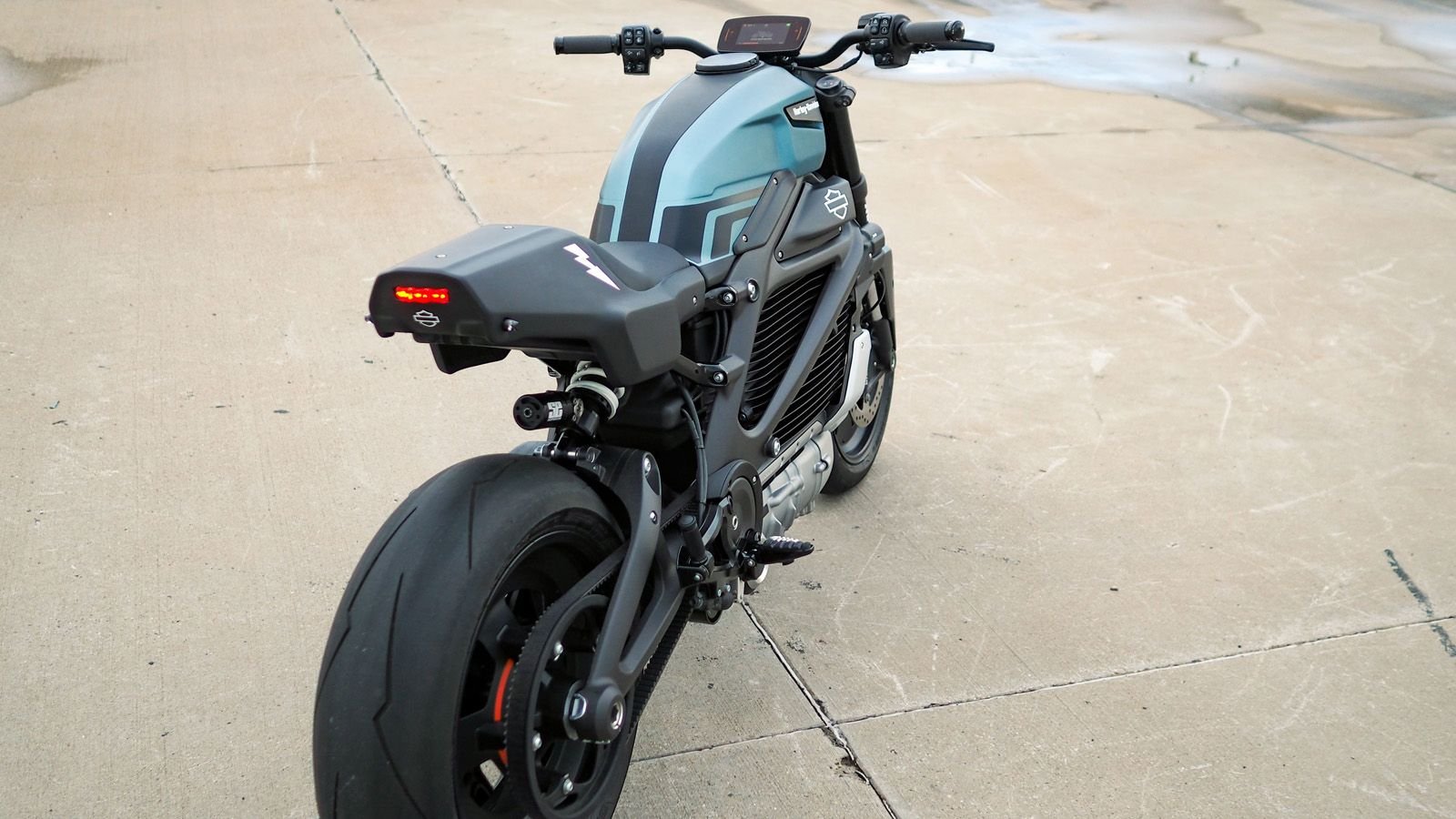 Custom LiveWire Takes Charge in a New Direction | Hdforums