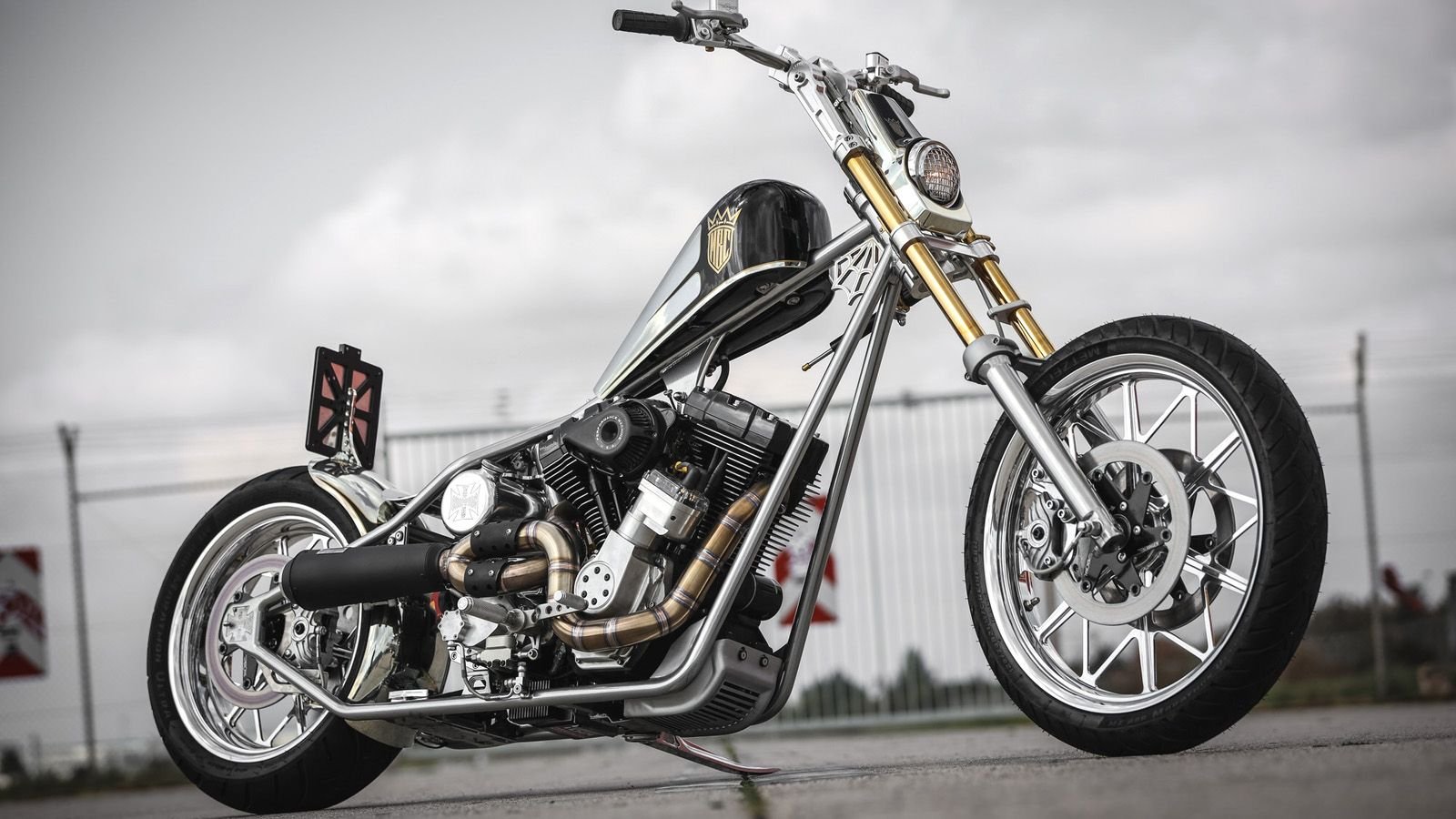 Hammer Down for Custom CFL 'Ironworker' Build | Hdforums