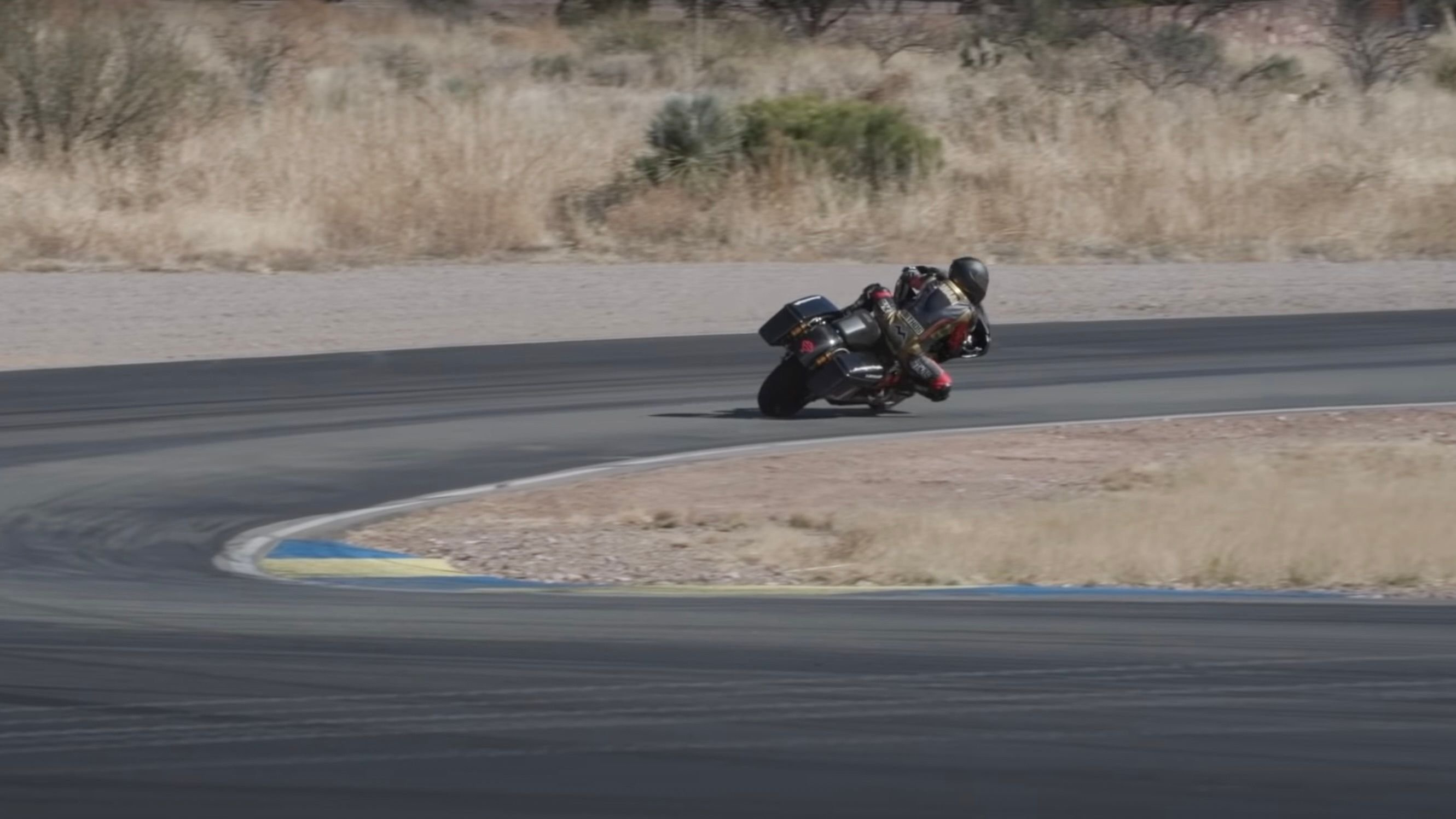 Here's What It's Like to Ride Harley's Factory Road Race Bike | Hdforums
