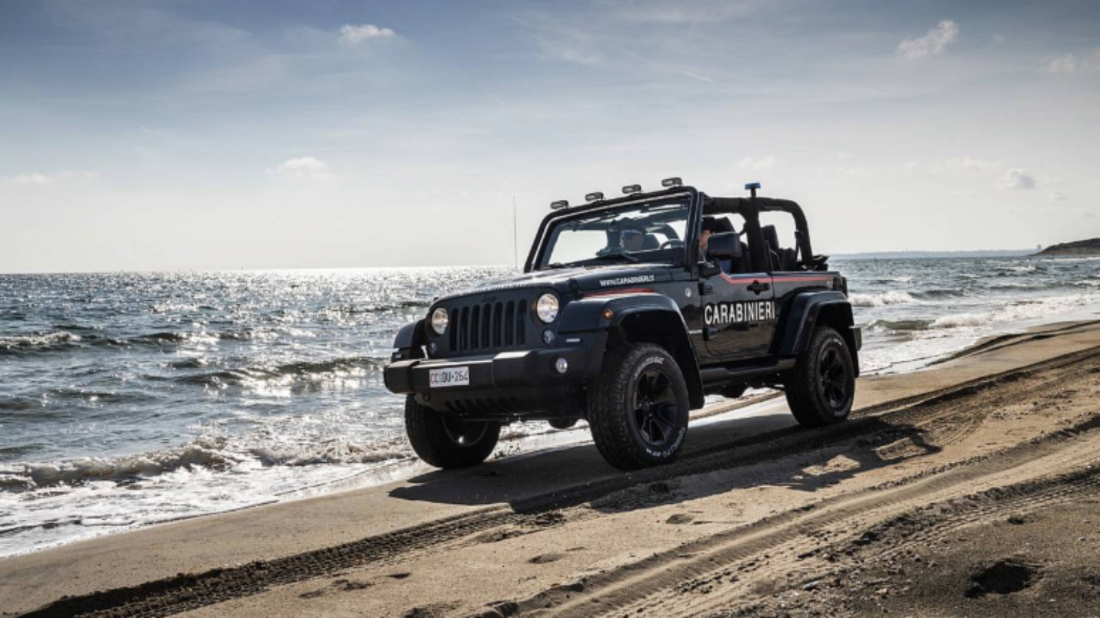 Police Spec Wrangler Stars in its Own Version of Baywatch | Jk-forum