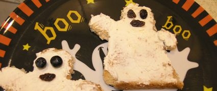 Ghost Toast: Breakfast with a Boo | www.justmommies.com