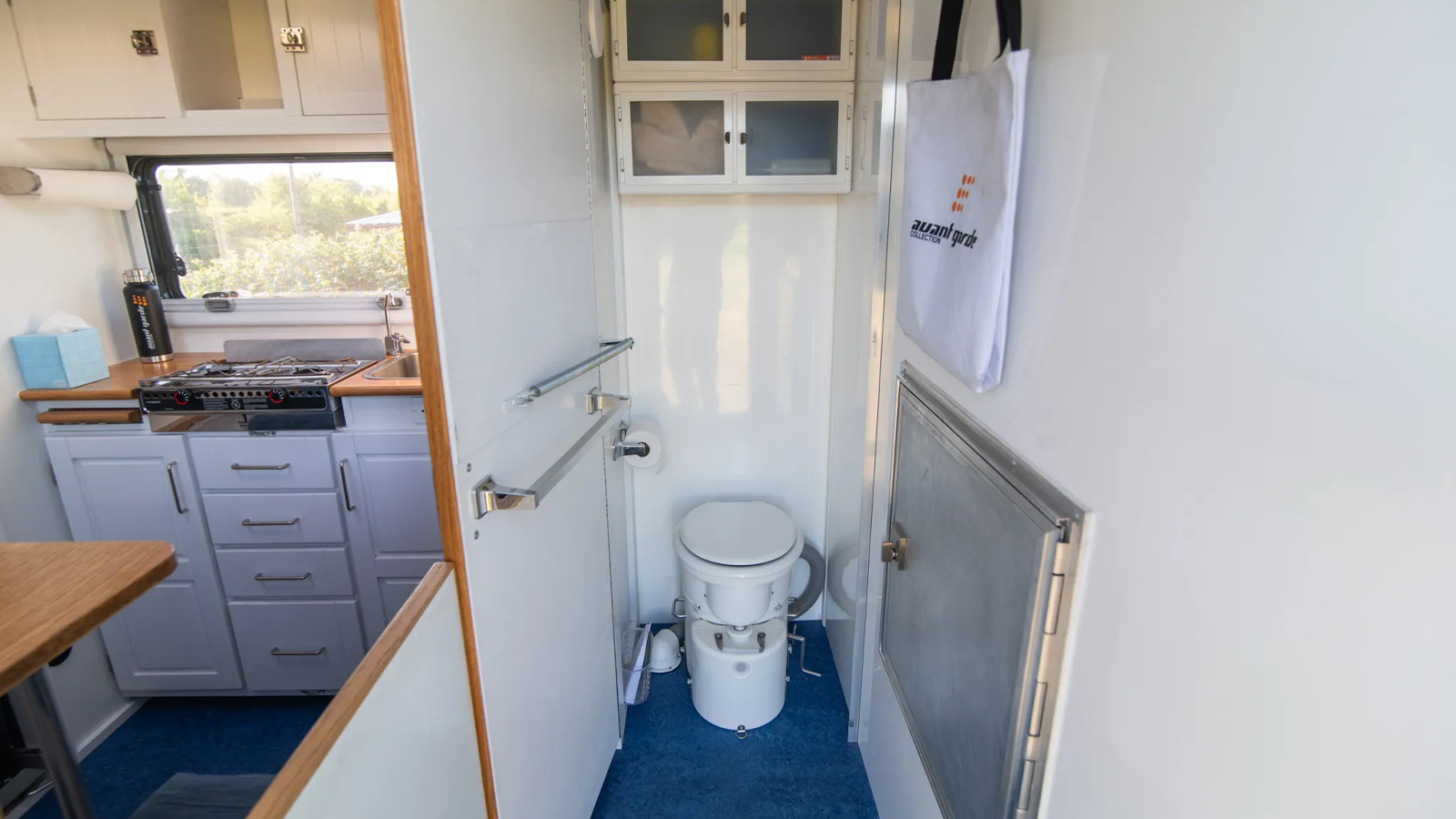 Mercedes Unimog Camper is One Awesome Way to Get Off the Grid | Mbworld