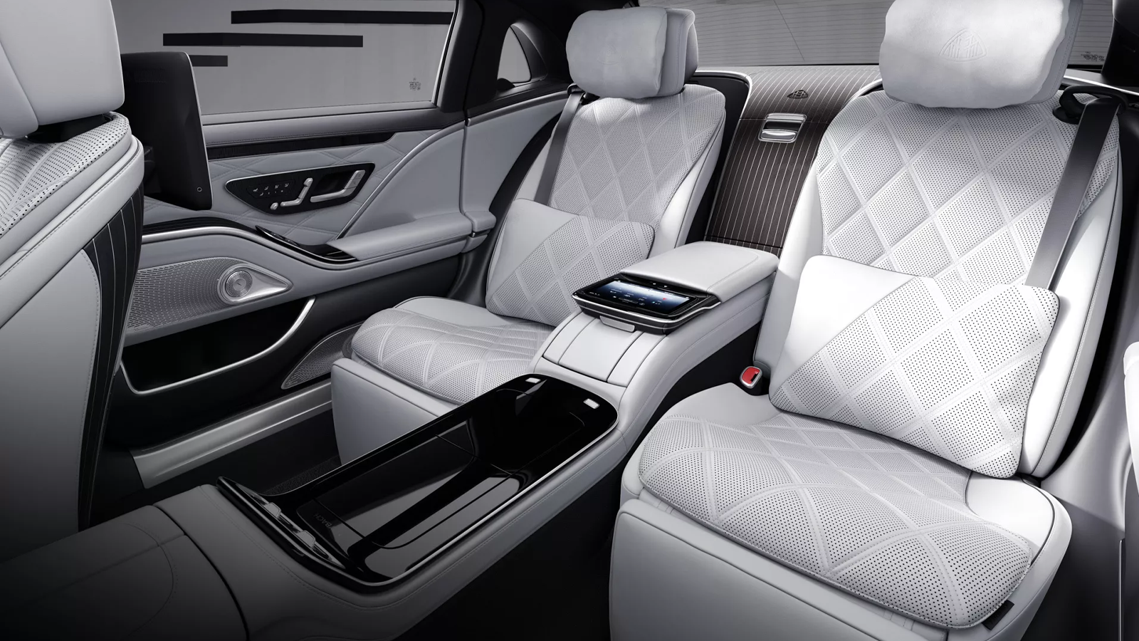 Japanese Market Mercedes-Maybach S580 Night Editon is a Work of Art ...