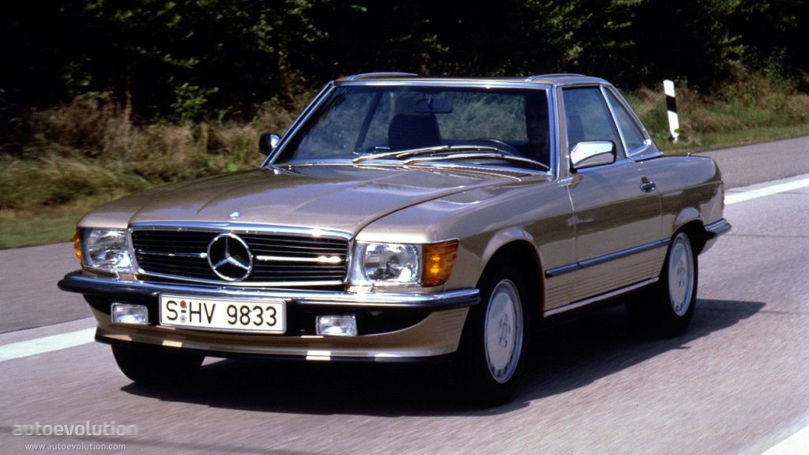 Flashback Friday: 19 Blissful Years of the R107's Beauty | Mbworld