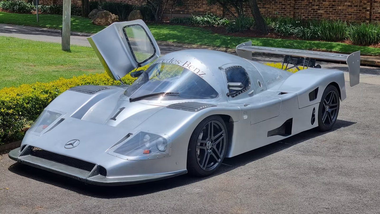 Mercedes C11 Replica Is One Impressive DIY Creation | Mbworld