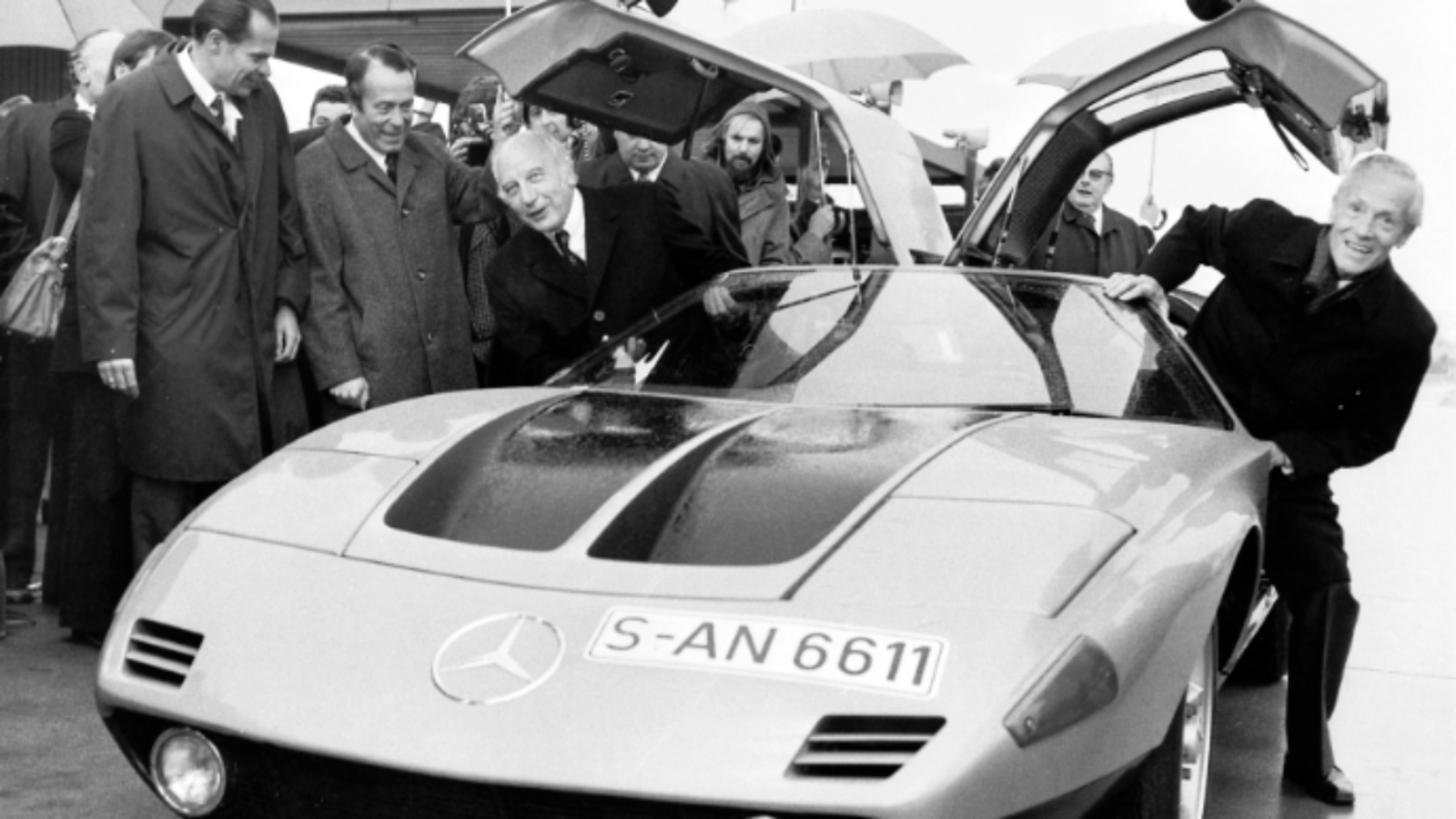 Mercedes-Benz's Original Mid-Engine Supercar Concept | Mbworld
