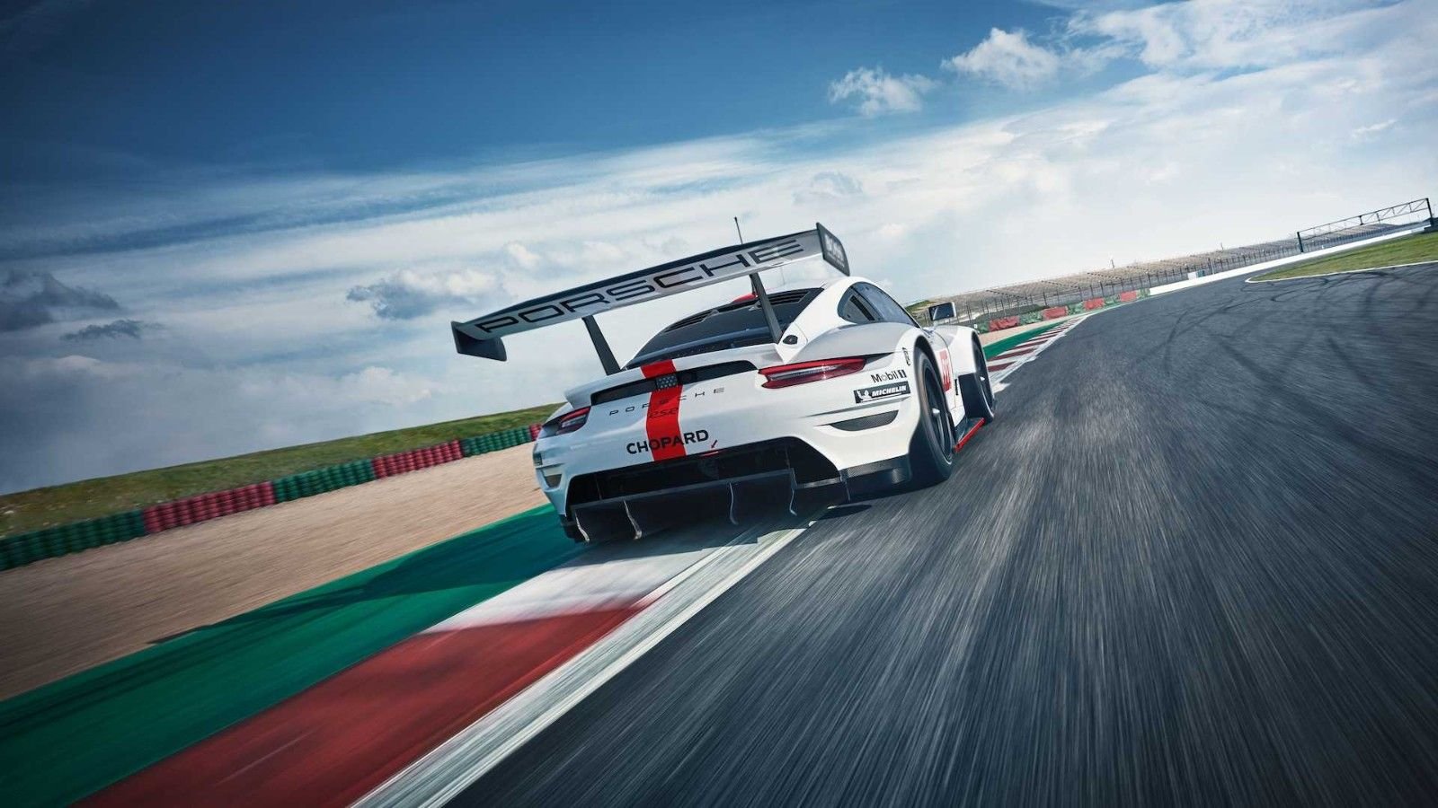 This is Porsche's Latest Mid-Engined 911 RSR | Rennlist